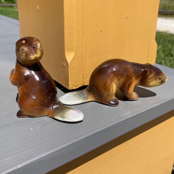 Dining | Vintage Otter Beaver Salt Pepper Shakers Figurine Statuette ...